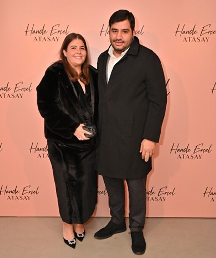 Atasay’ın marka yüzü Hande Erçel oldu - Medya Tilkisi - Magazin ve Dizi ...